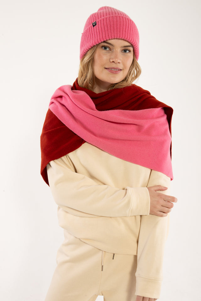 Danefæ København Danefireplace Wool Shawl Pink – Nordic Labels